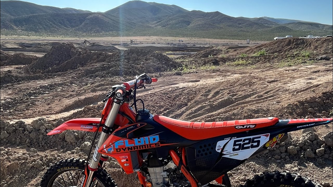 BBMX round 4 Fernley 95A race day practice - YouTube