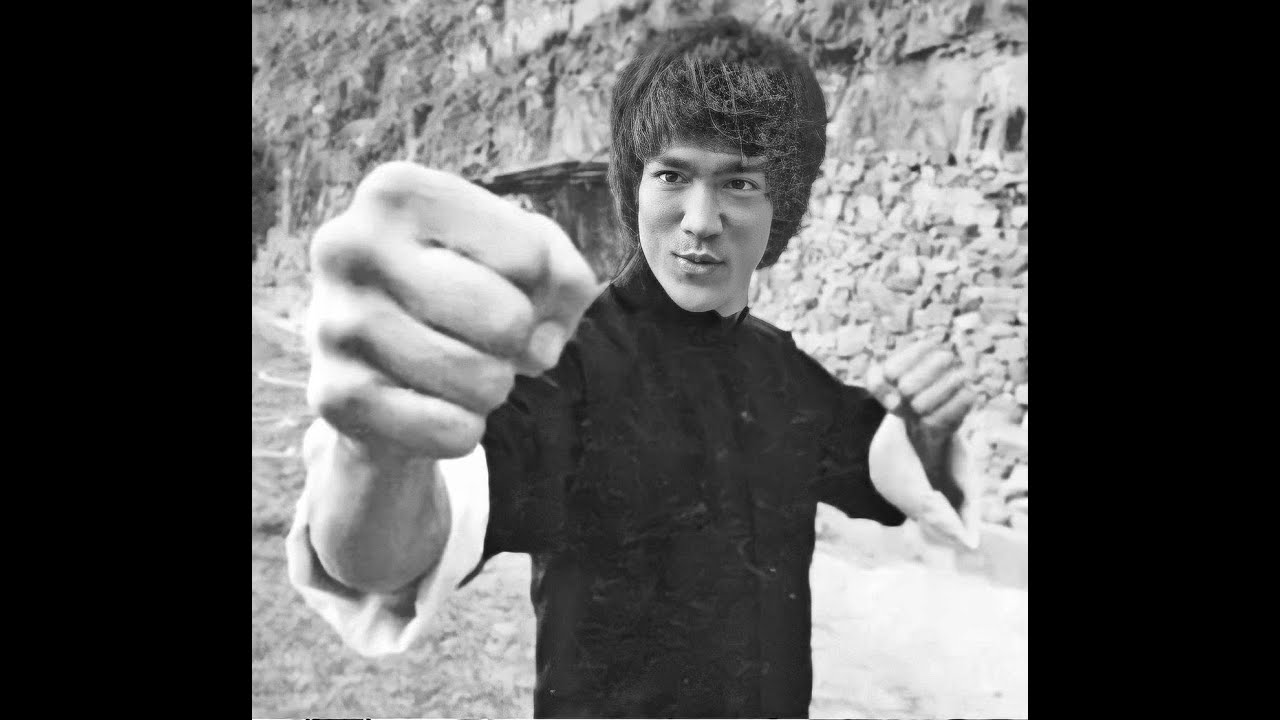 Cross kick Studio Films Bruce Lee Enter the Dragon - YouTube