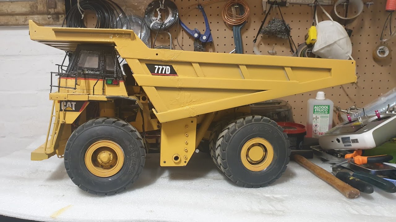 dumper cat 777d rc - YouTube