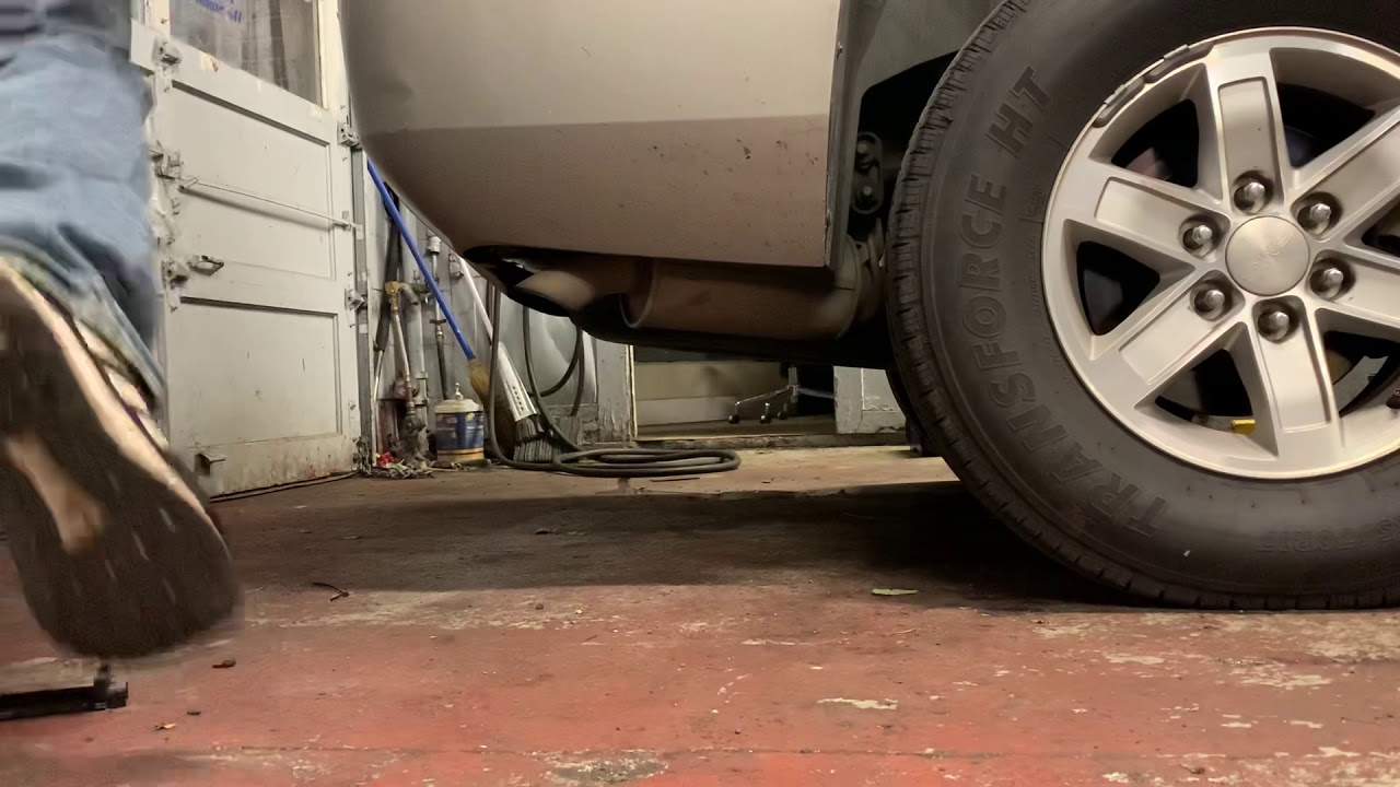 07-13 tahoe yukon 5.3 thrush 17656 first startup. video 3 of 3 - YouTube