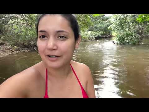 Hora de tomar aquele belo banho de rio para relaxar