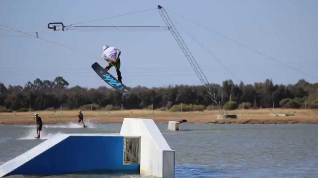 Alexis Graff Perth wake park - YouTube