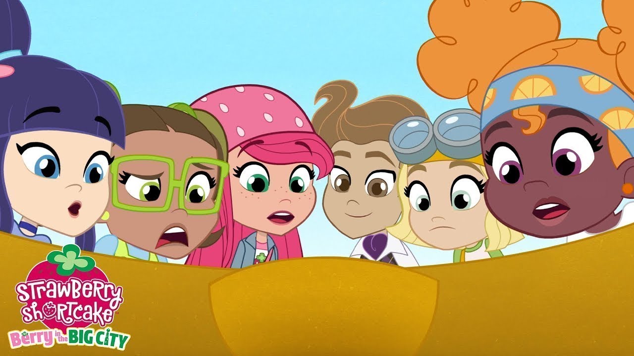 The Golden Berry Competition!! | Berry in the Big City | Strawberry ...