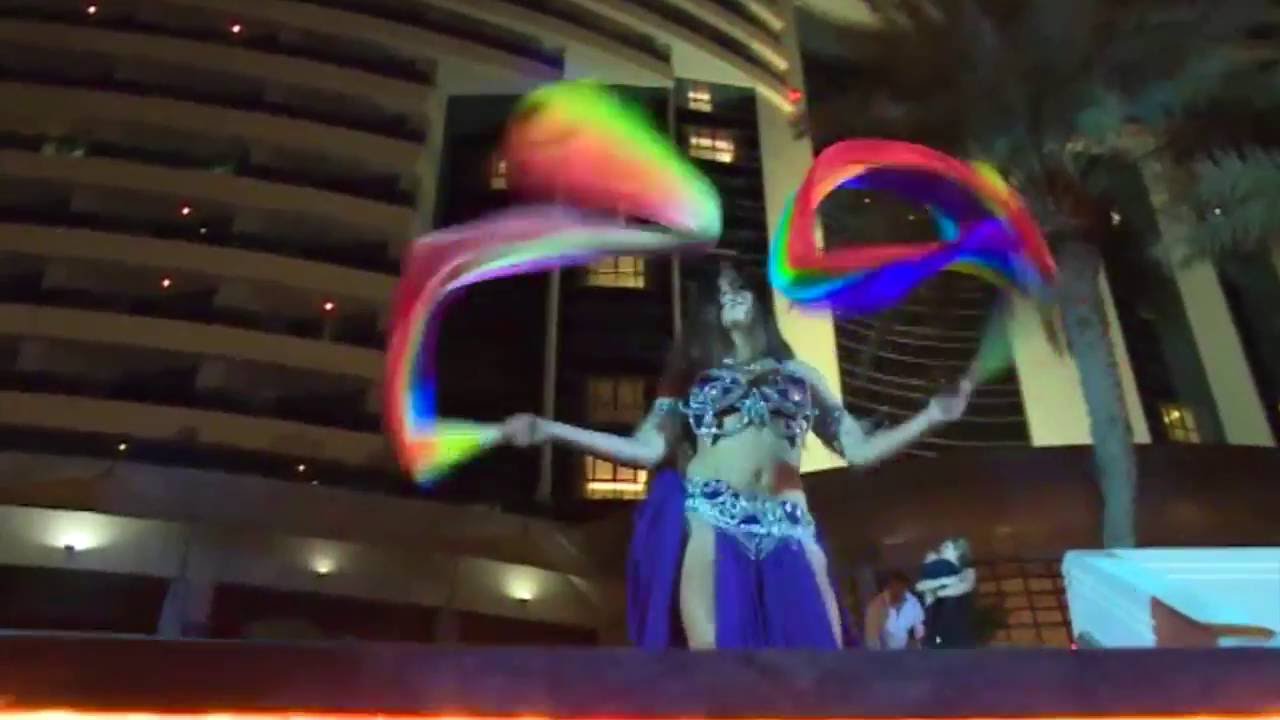 Farrah Belly Dancer- Le Meridien Al Aqah Beach Resort - YouTube