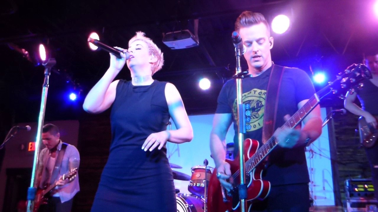 Thompson Square-Live-"Everything I Shouldn't Be Thinking About" - YouTube