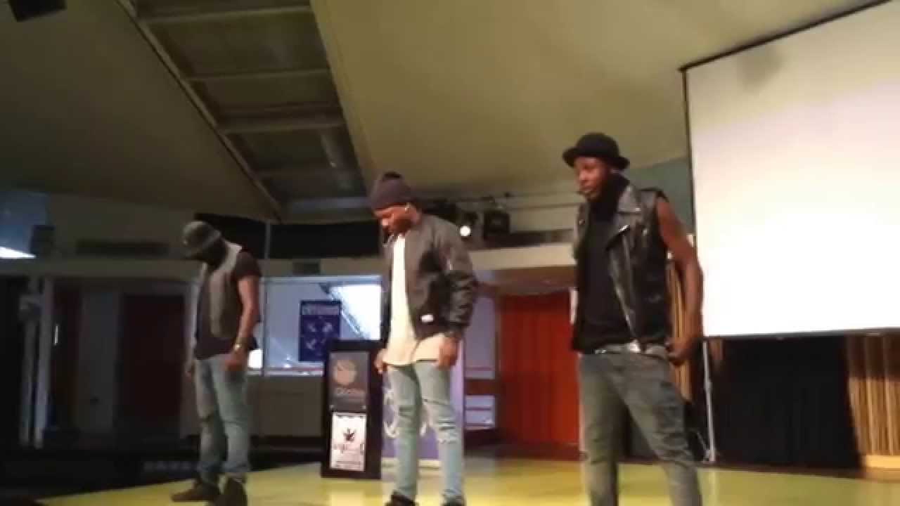 LDNC - Freestyling at CitySafe (@LDNCOFFICIAL) - YouTube