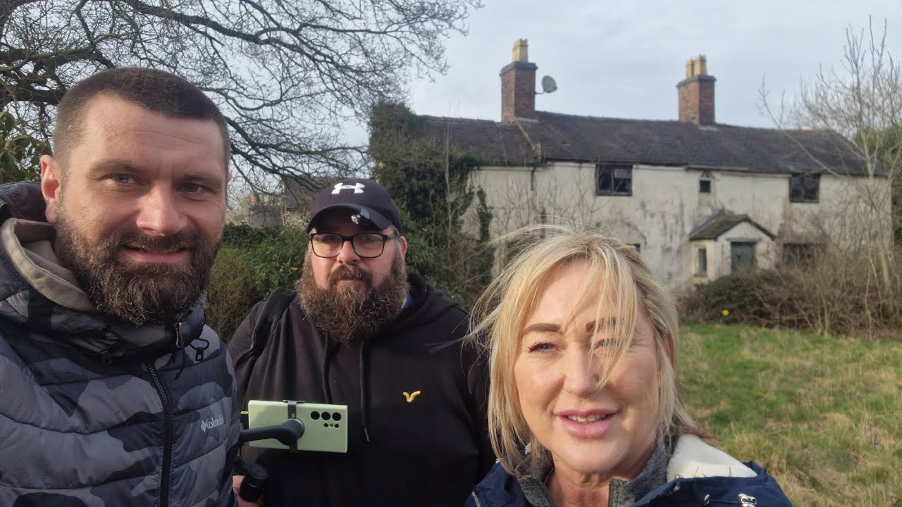 The Haunted Toy Makers house w/ BeatyVlogs & Leigh_Urbex - YouTube