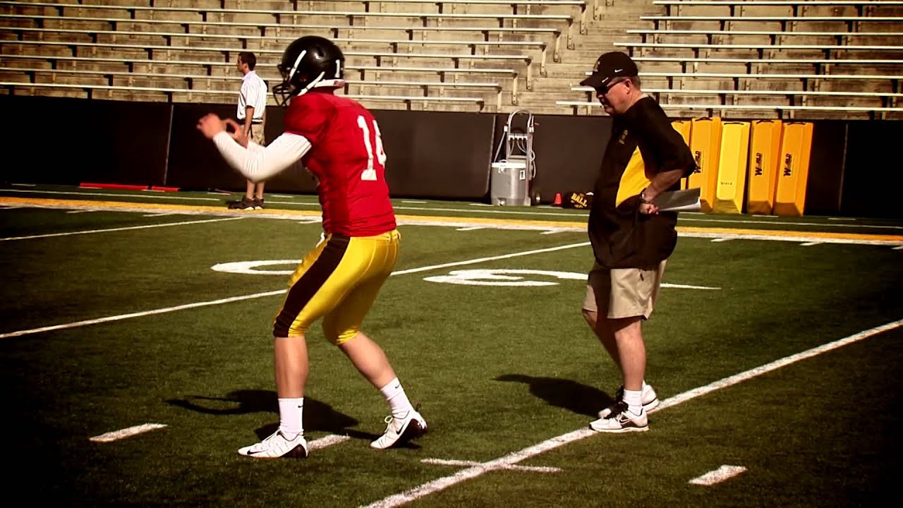 Coach Speak- Greg Davis - YouTube