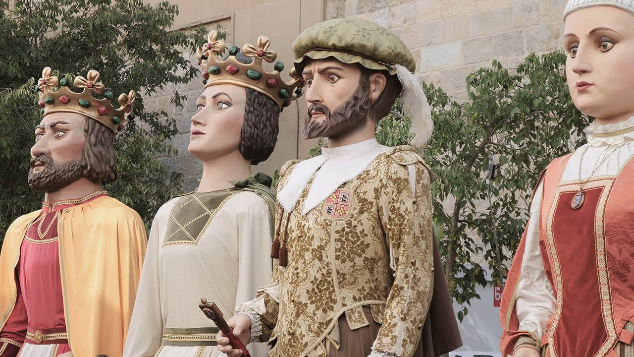 Comparsas de Gigantes y Kilikis de VILLAVA/ATARRABIA - YouTube