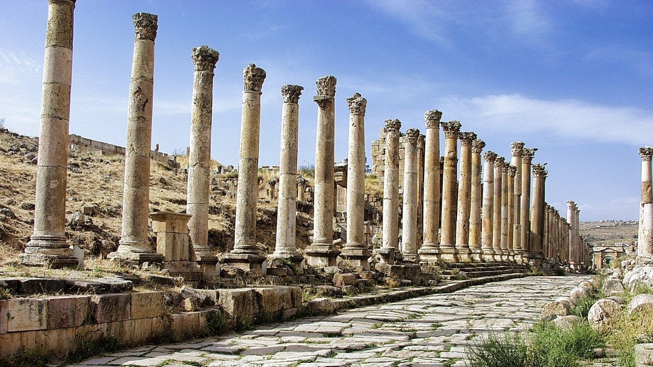 How is ancient Roman cement getting stronger? - YouTube