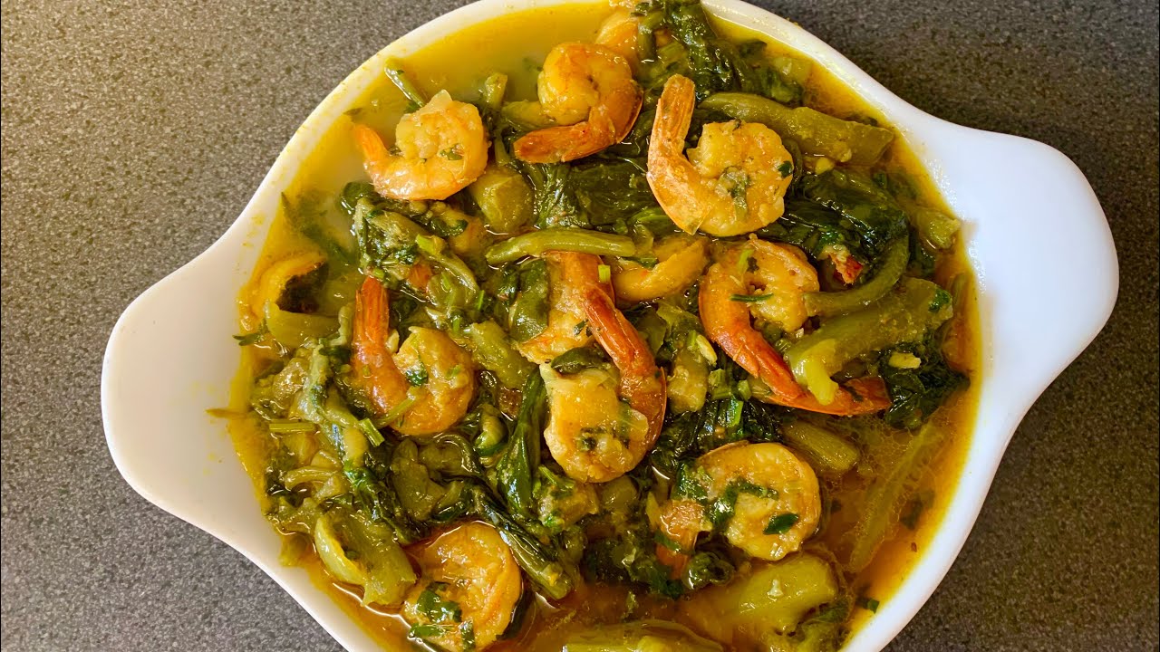 Prawn Curry With Basilla Spinach | Pui Shakh Diye Chingri Mach Ranna ...
