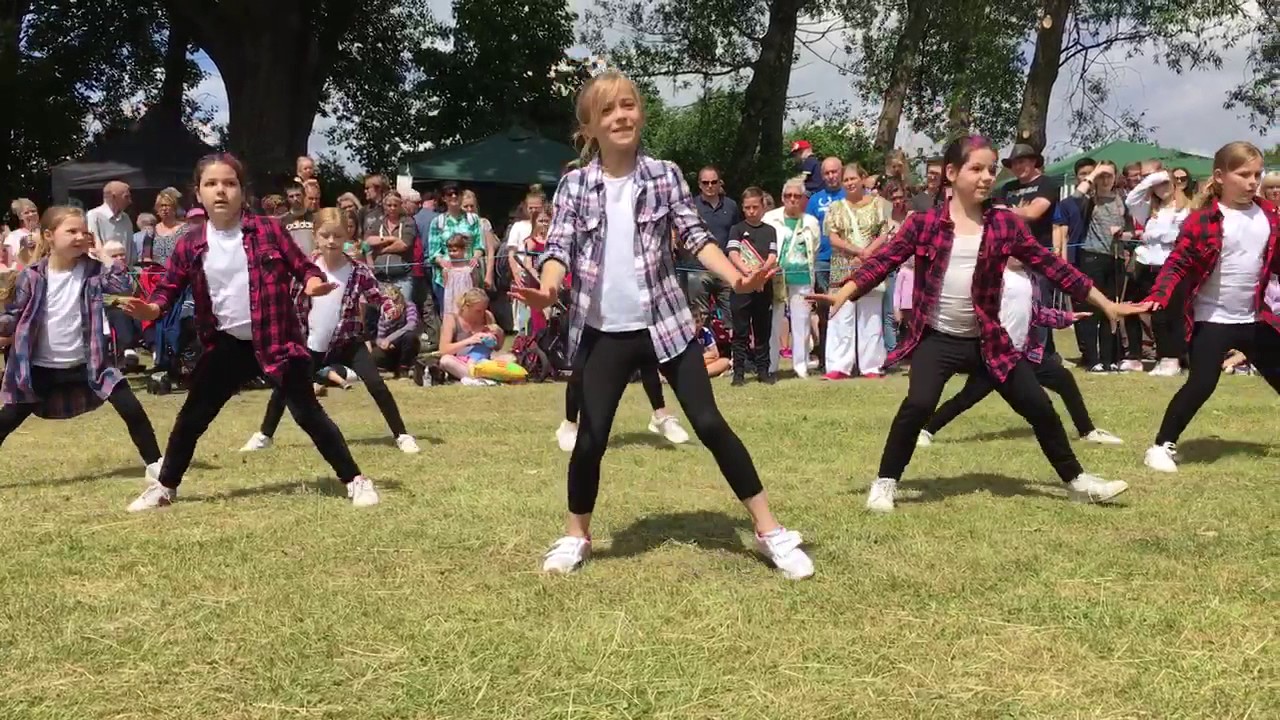 Mini Funk @ The Dronfield Gala - YouTube