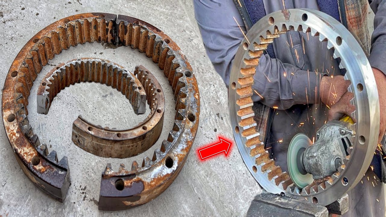 How Mechanic Distinctive Repaired Broken Truck Gear Gerari by Showing ...