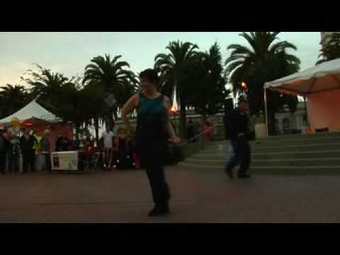 GlitterGirl Poi Light Dancing with Flow Toys (10.3.2008) - YouTube