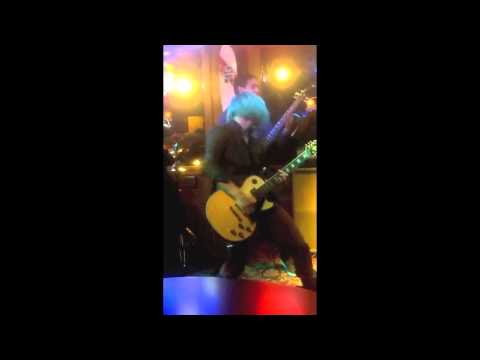 Black Star Electra-Maui Sugar Mill Saloon - YouTube