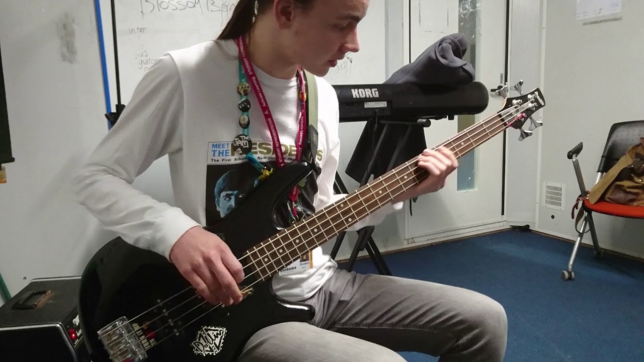 bass tutorial - YouTube