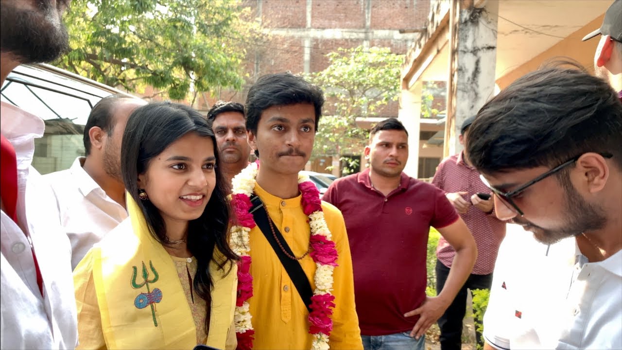 Datia Vlog - ( माँ पीताम्बरा दर्शन , फाग महोत्सव ) - YouTube