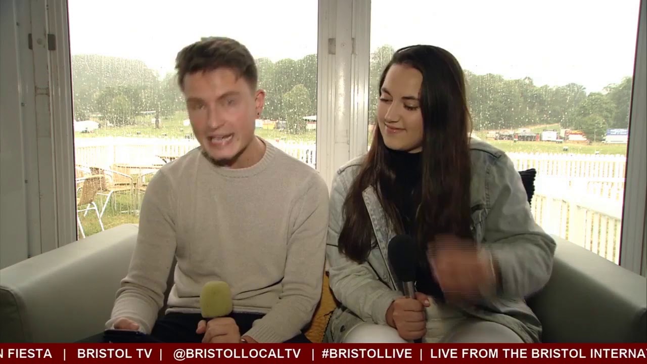 JAMIE LOWE - LIVE REPORTER - YouTube