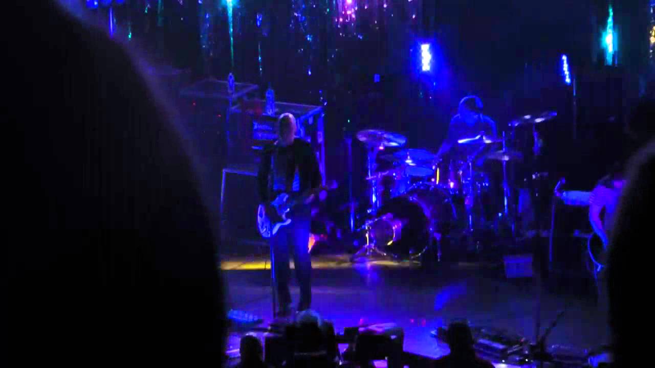Smashing Pumpkins - Pissant - YouTube