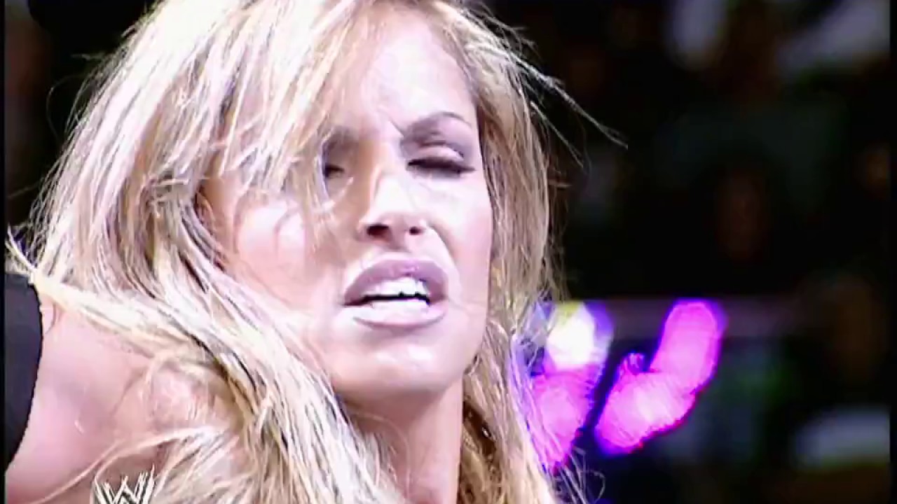 WWE Raw Womens Championship - Trish Stratus vs Victoria - YouTube