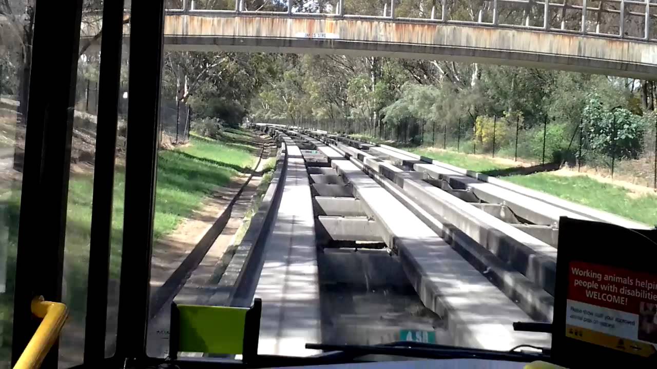 Adelaide O-Bahn, Klemzig to Paradise Interchange - YouTube