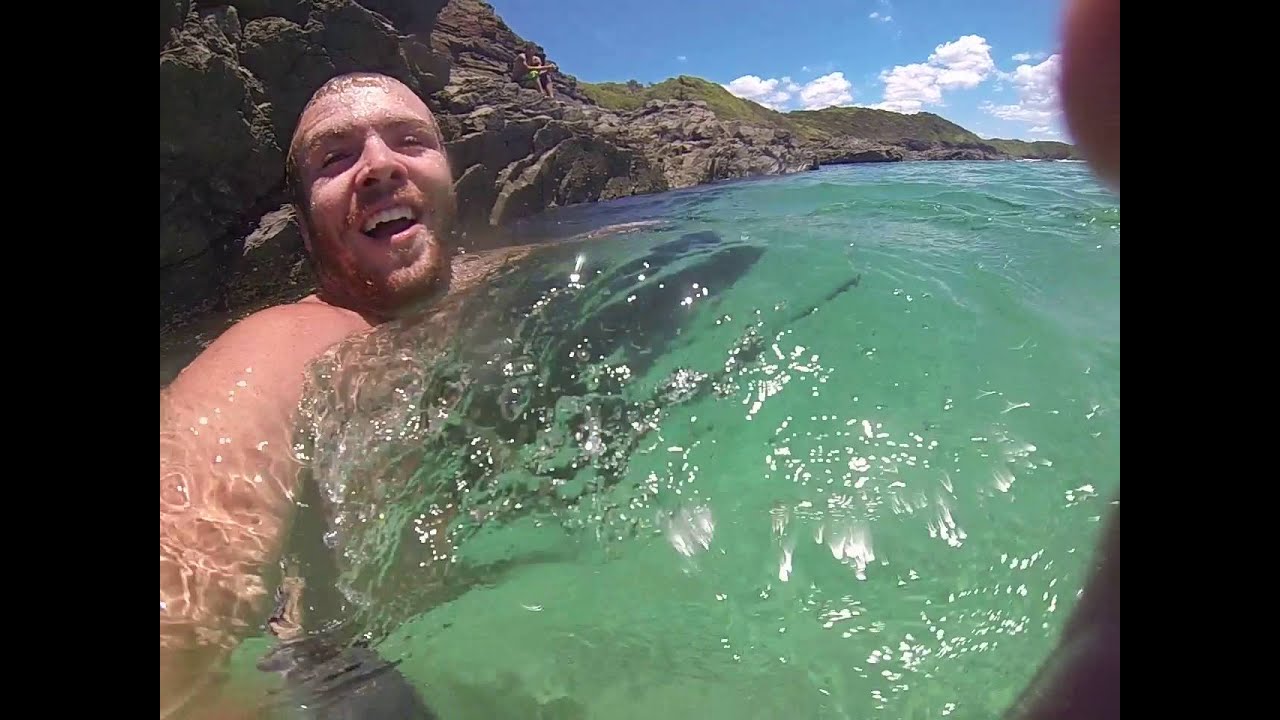 underwater running with rocks - YouTube