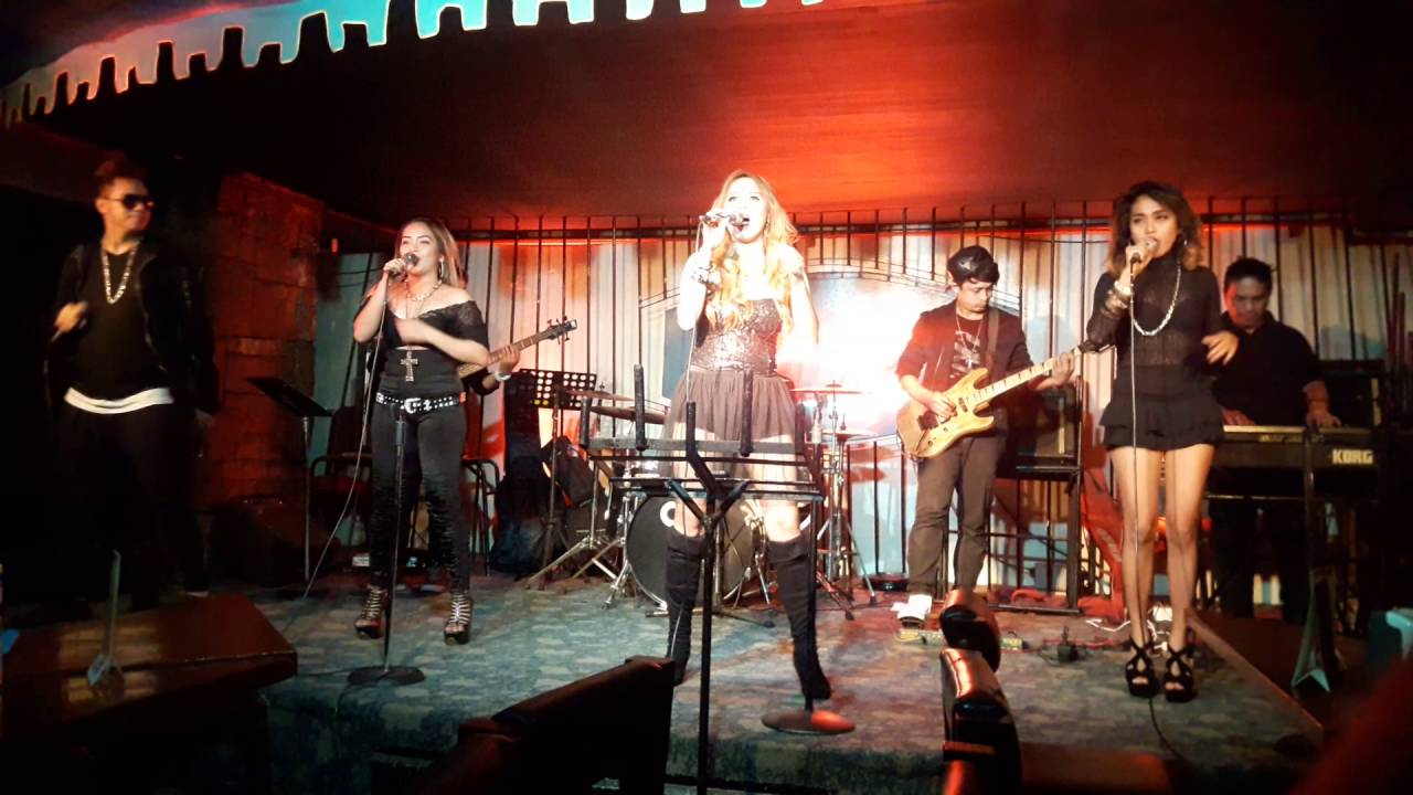 So fab opening medley - YouTube