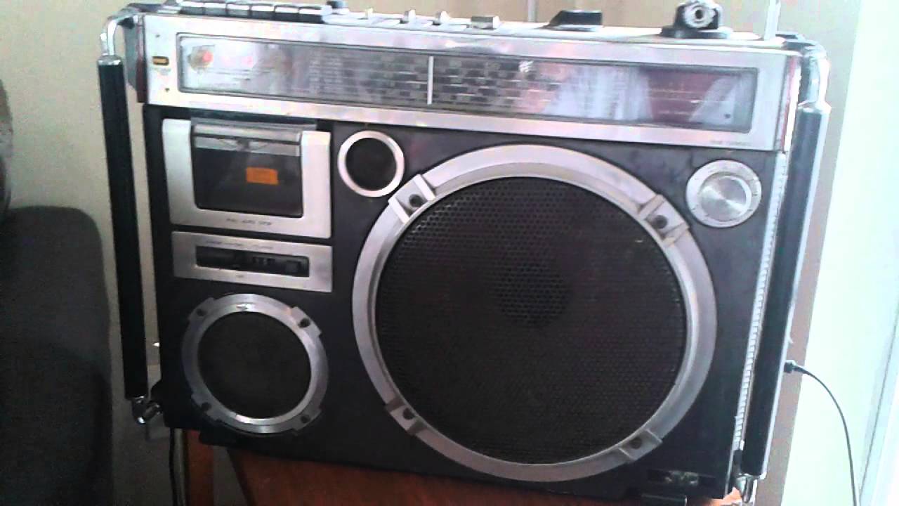 My JVC RC-550 boombox - YouTube