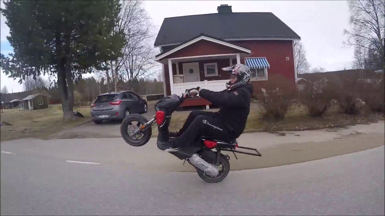 Yamaha slider Stunt 2017 - YouTube