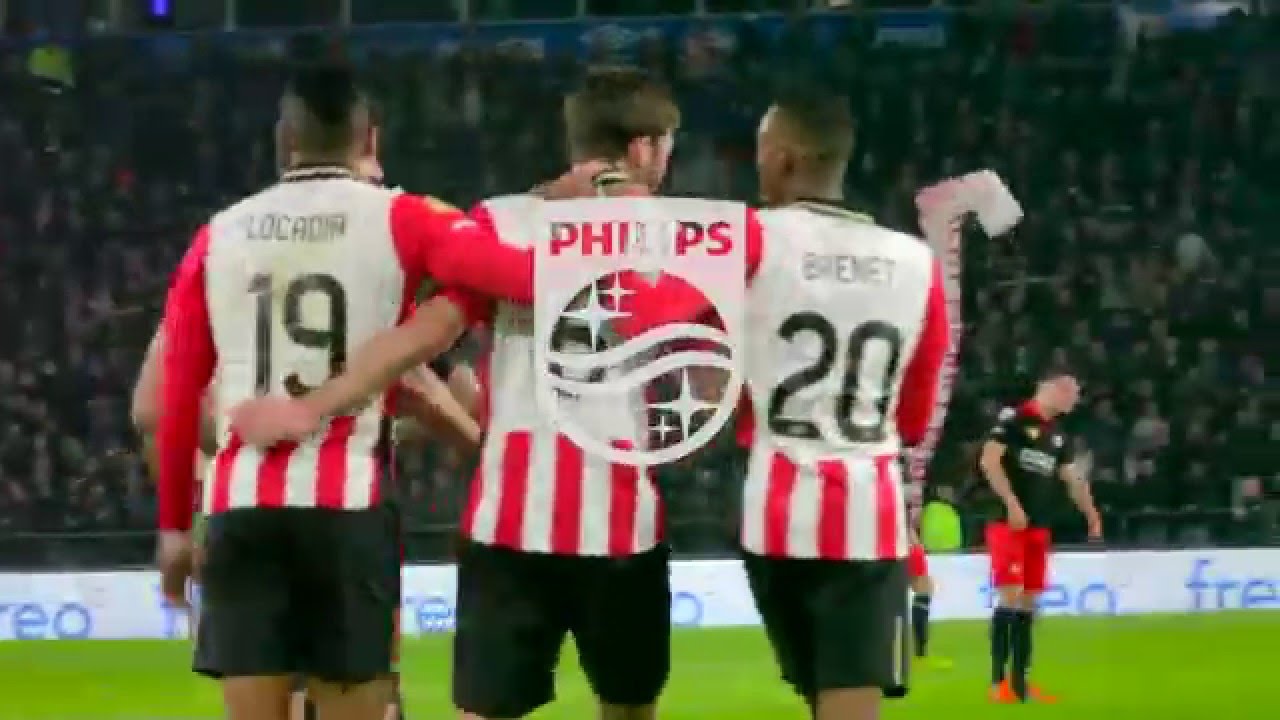 PSV soccer club uses ArenaVision LED in a light show before the match ...