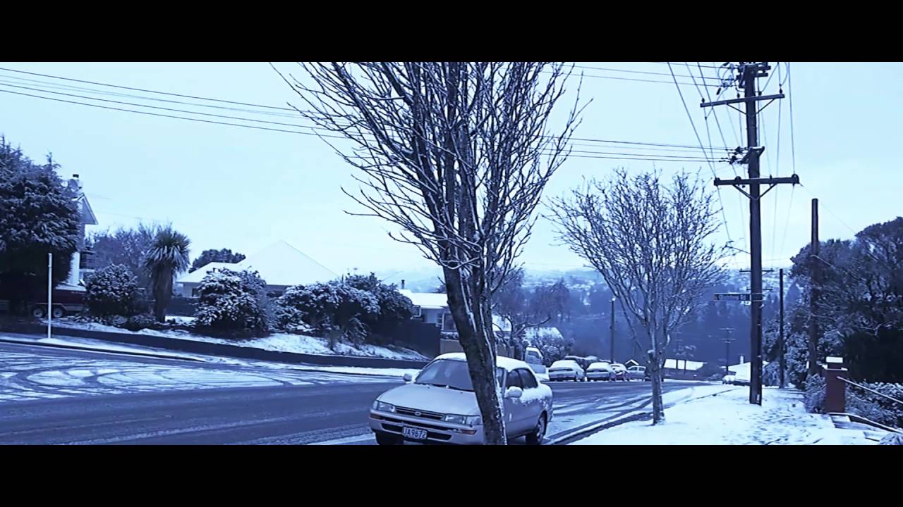 Snowfall, Dunedin, New Zealand, August 2016 - YouTube