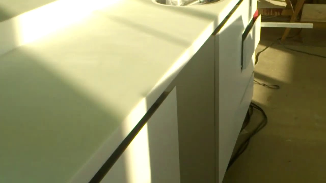 Corian glacier ice translucide - YouTube