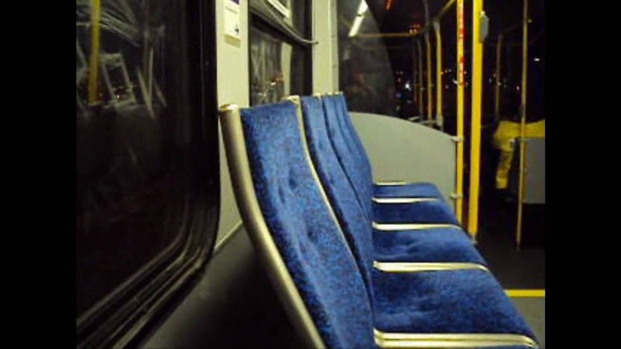 Vancouver TransLink 2006 New Flyer D40LFR S7471 - YouTube