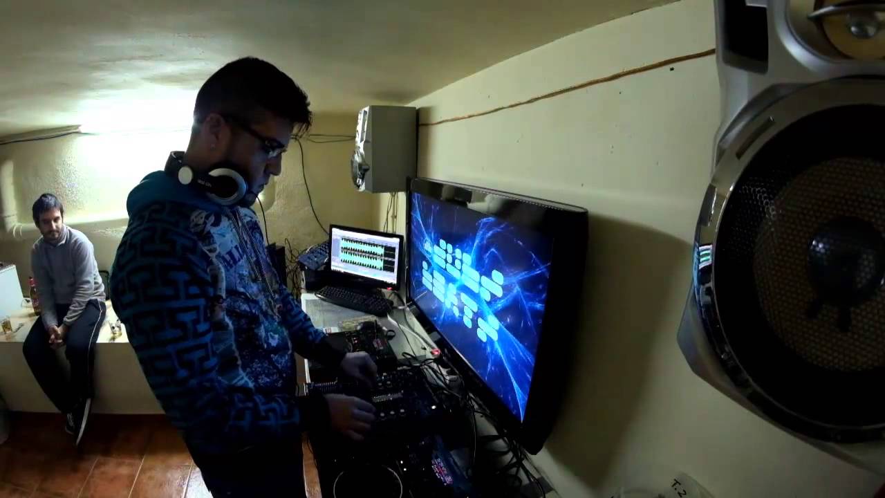 Dubz Beatz THE ROOM speed garage - YouTube