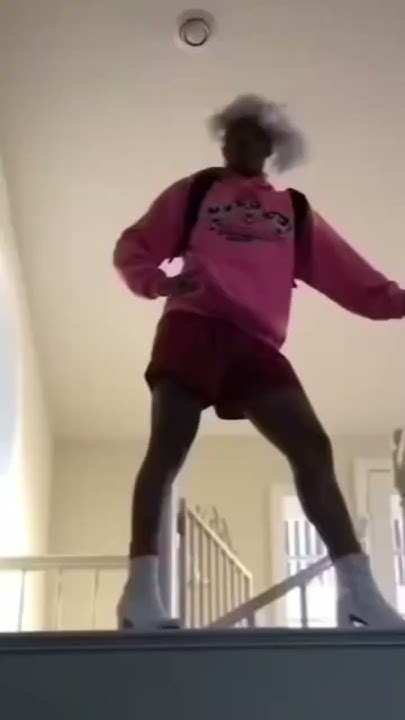 Larray Iconic Moments Larray Funnyvideos Trynottolaugh Larry Fypシ゚