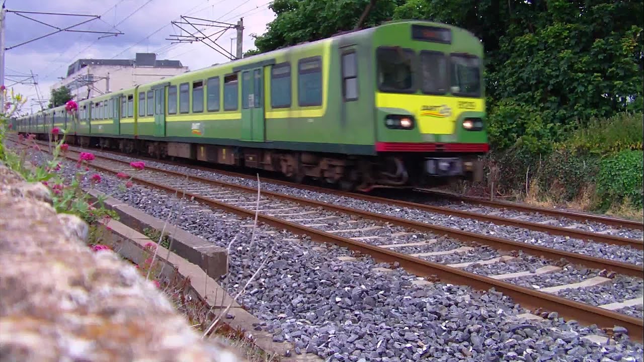 Dart Train number 8129 - Sandymount, Dublin - YouTube