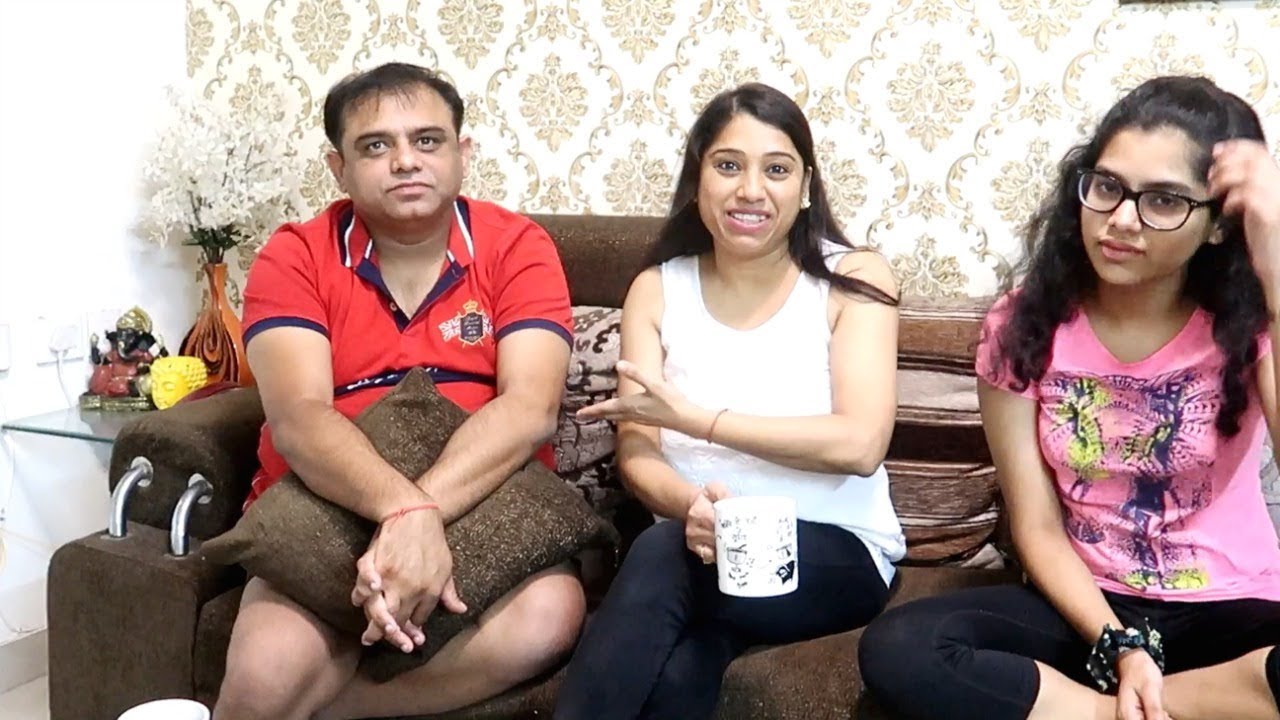 Main Aap Se Kuch Chupa Rahi Hoon 🙈 !! | Quick Paneer Bhurji Recipe 🍲 ...