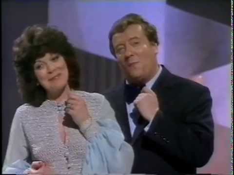 Stuart Burrows & Elizabeth Robson - People Will Say We're In Love - YouTube