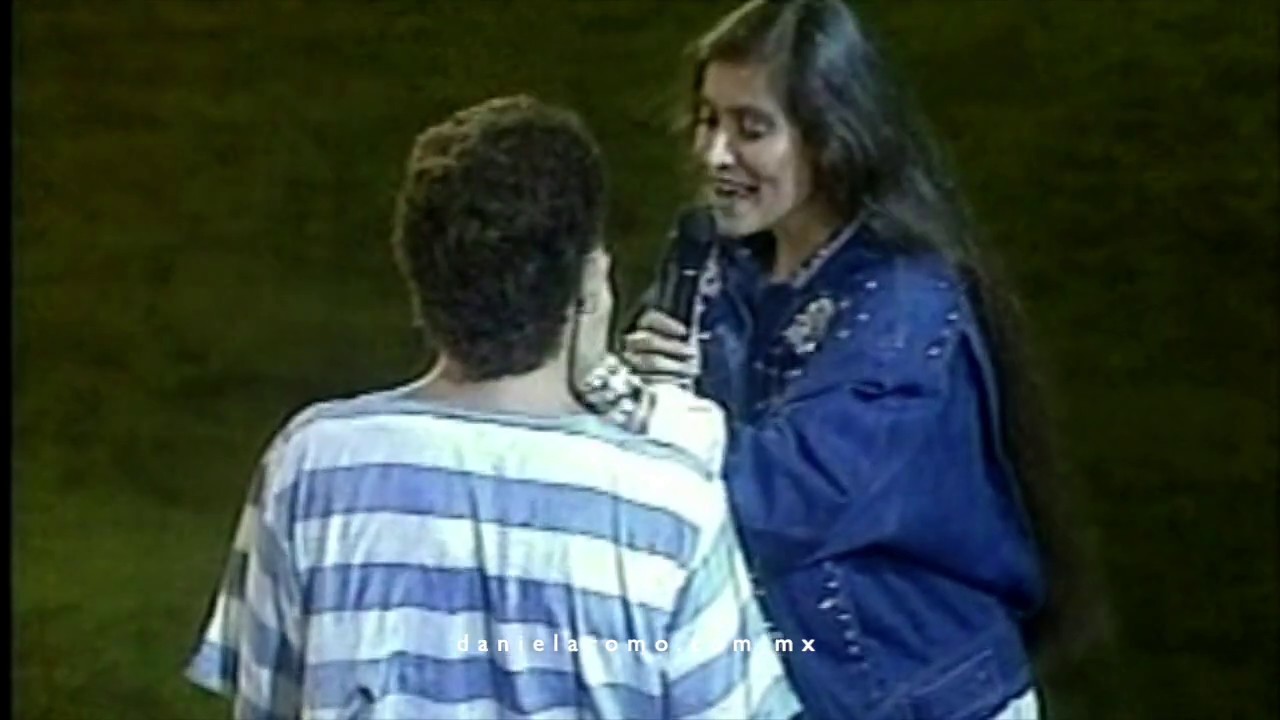 Me alimento de ti | Daniela Romo y Mijares - YouTube Music