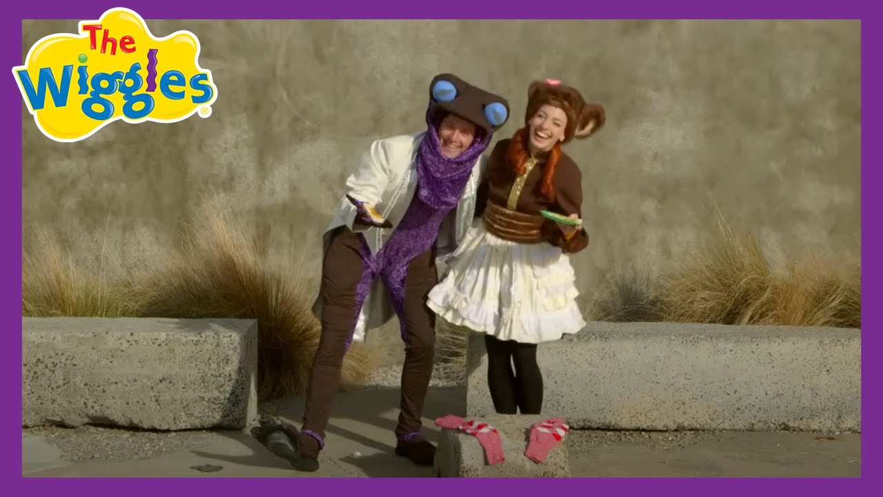 A Frog Went a Walking on a Summer's Day 🐸 The Wiggles - YouTube