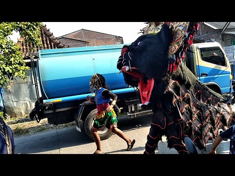 Truk tangki! Kirab barongan dewa dewi di desa grogol karangtengah demak ...
