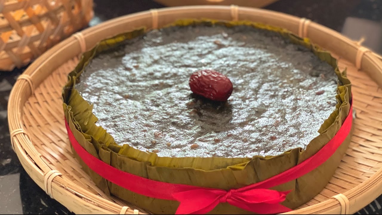 Steamed Ramie Leaves Sticky Cake 传统黑糕 | 厝叶糕 - YouTube
