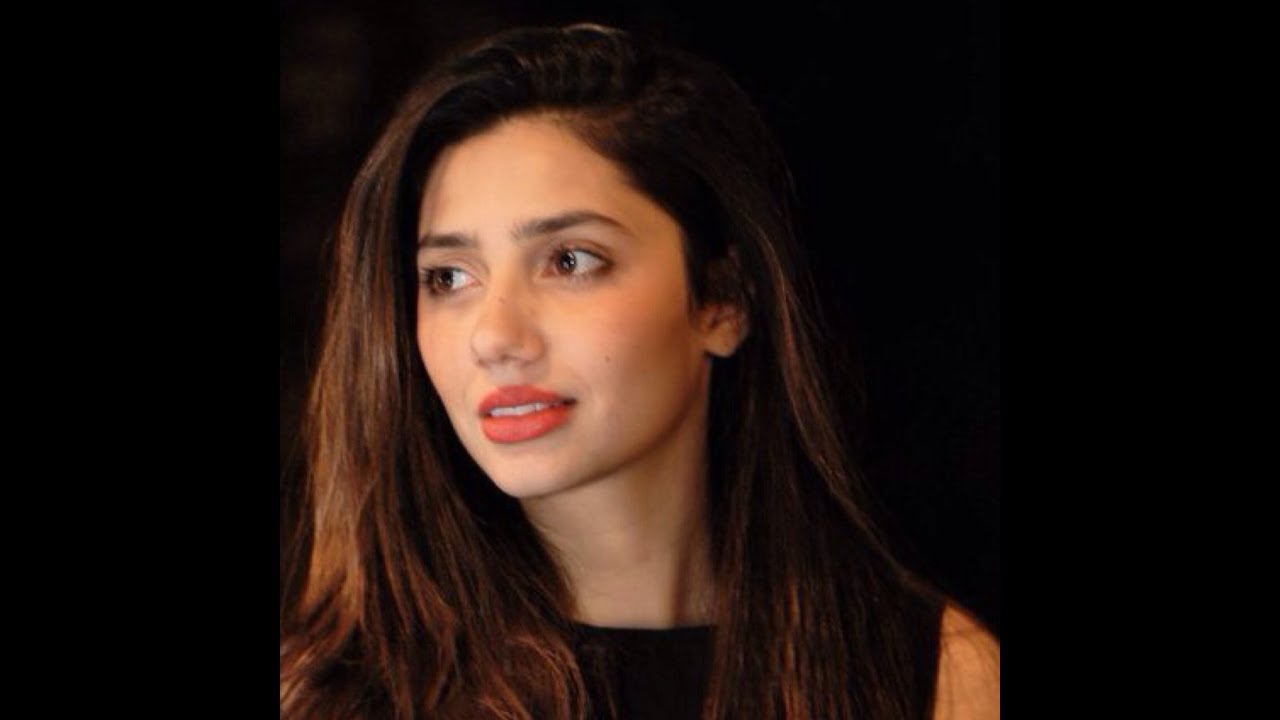 Story of raees girl Mahira Khan Life Story - YouTube