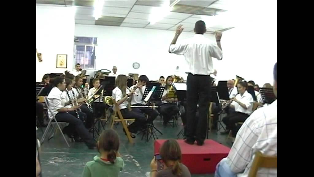 La Entrada. Banda de Música Juvenil Campanar. - YouTube