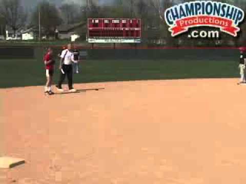 Aggressive Softball Offense: Baserunning and the Short Game - YouTube