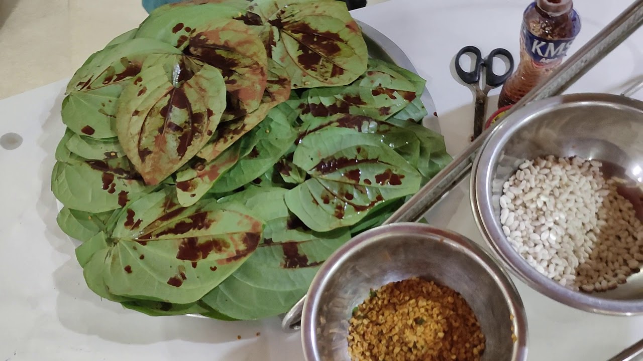 Ice cream and beeda stall - YouTube