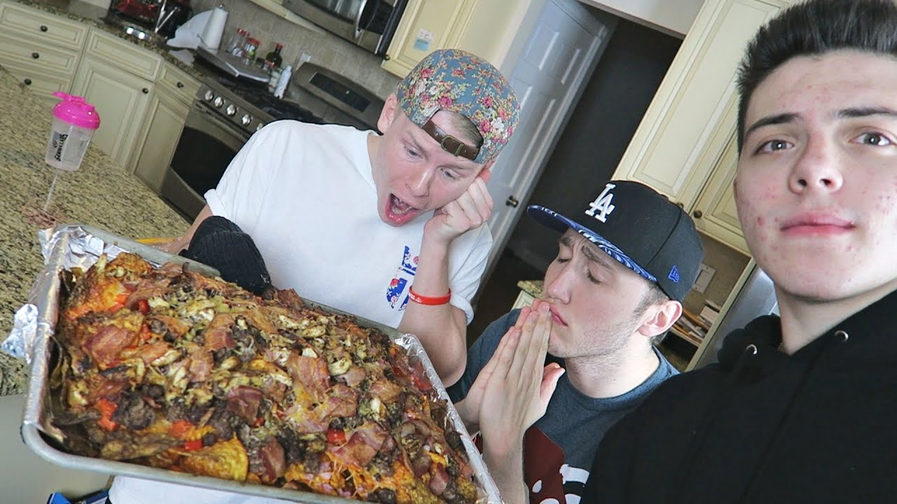 CRAZIEST NACHOS EVER!? - YouTube