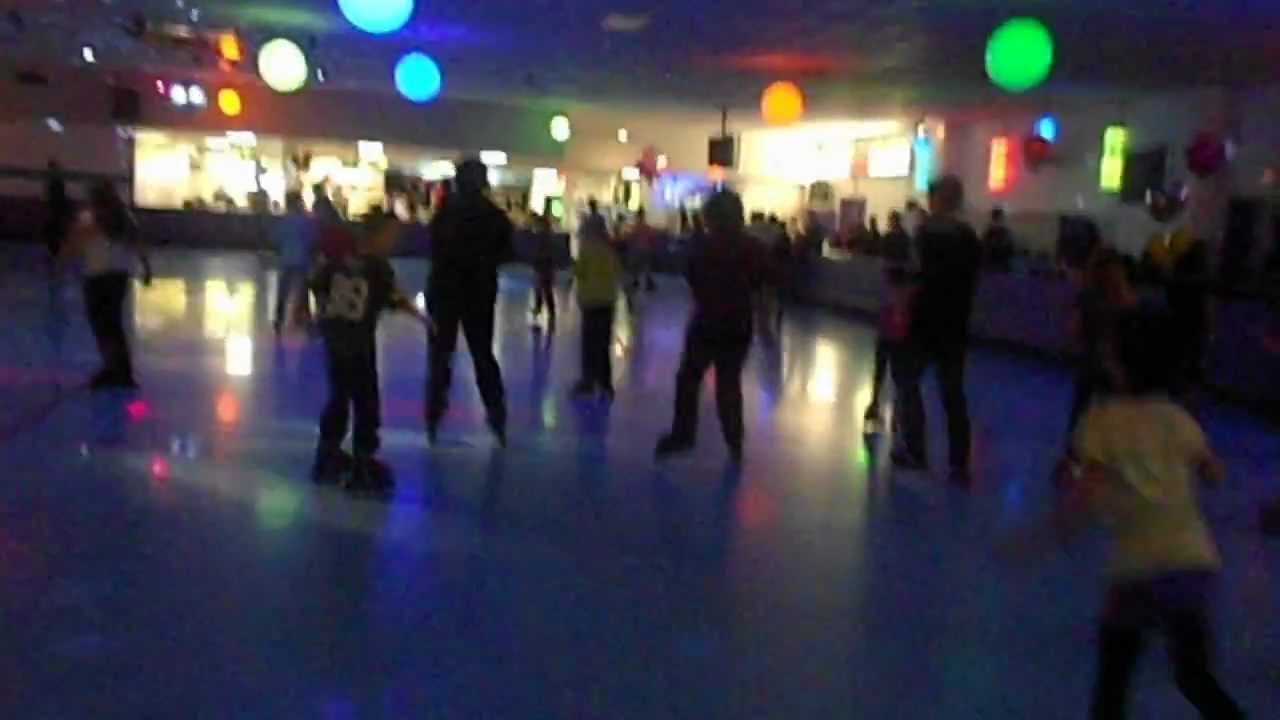 Chicken dance roller skating... - YouTube