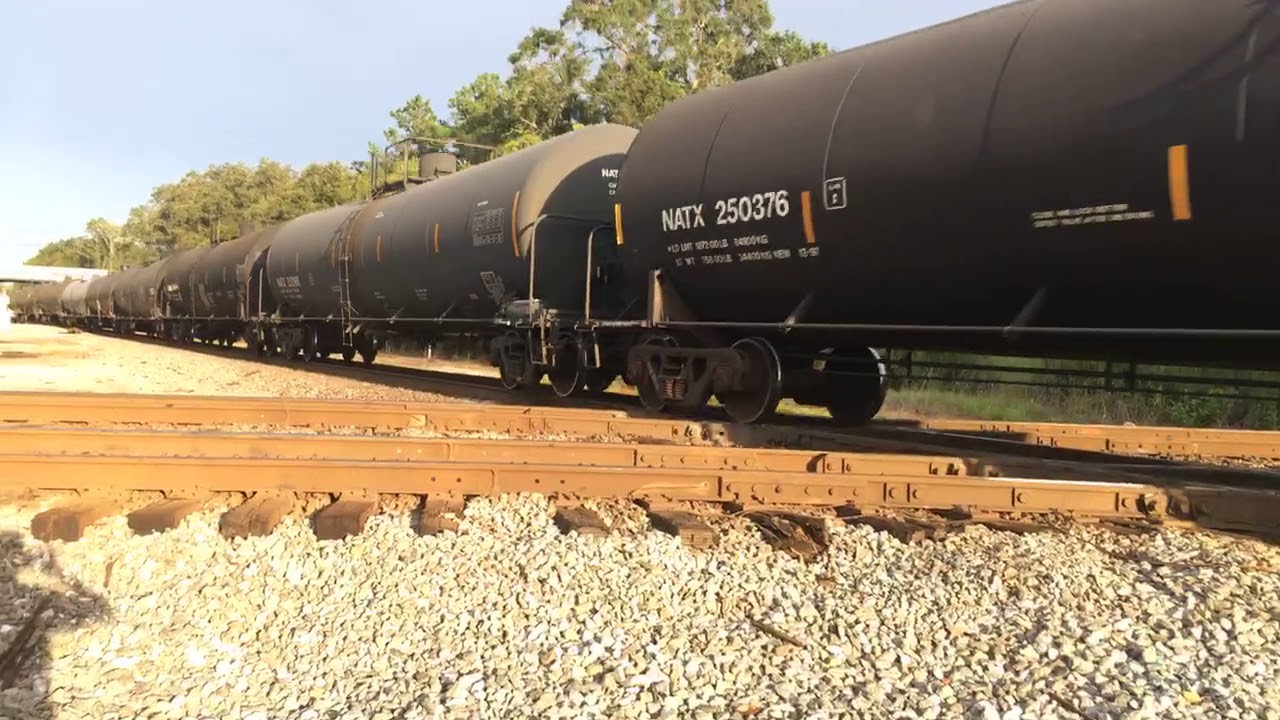 NS 321 with Double KCS meets 210 with Double BNSF at Crawford - YouTube