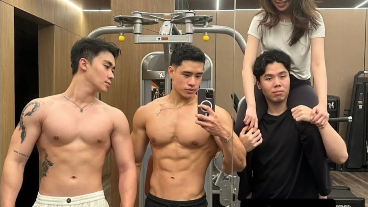 Cowok Cowok Buka Baju Di Tempat Fitness Youtube